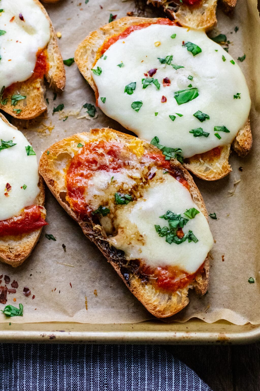 Caprese Crostini Pizza – A Simple Palate