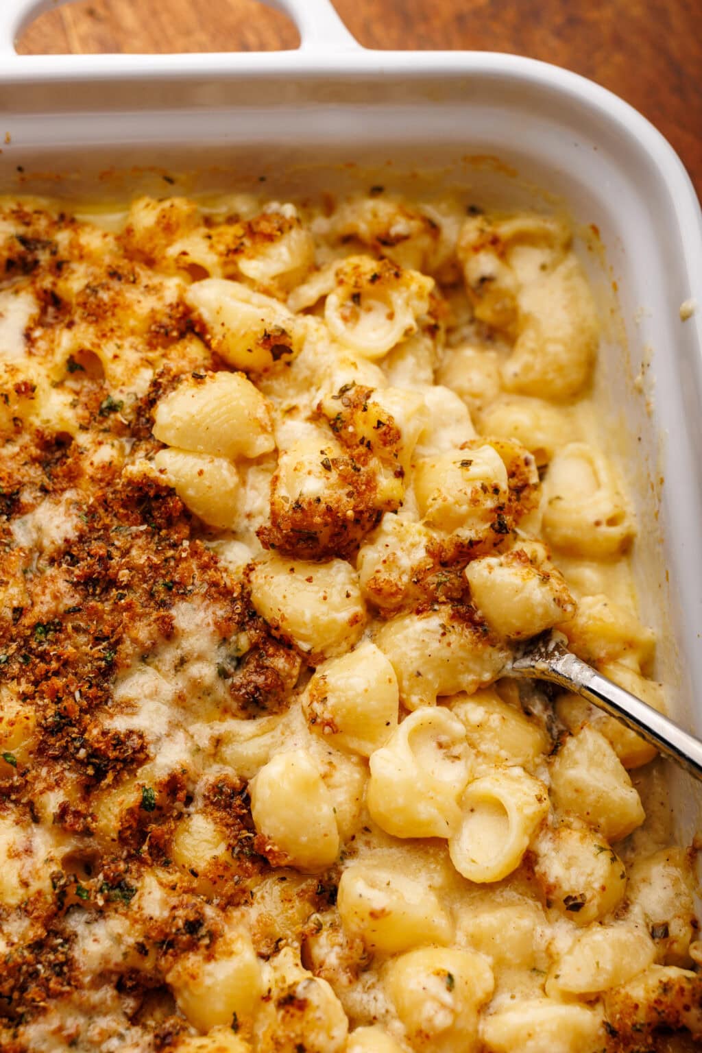 Creamy Baked Mac and Cheese with Herbed Breadcrumbs – A Simple Palate